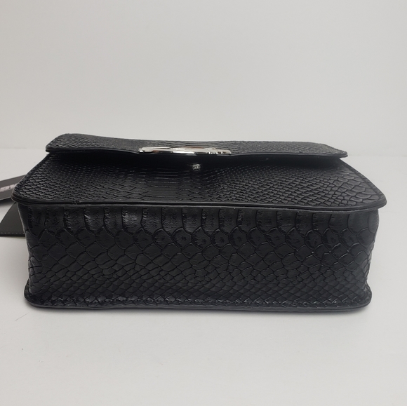 Bioworld | Bags | How To Train Your Dragon Toothless Mini Crossbody ...